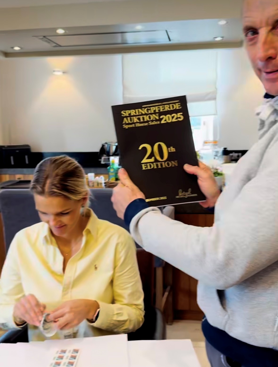 Another milestone on the road to the auction: the catalogues have arrived! | Holger Hetzel